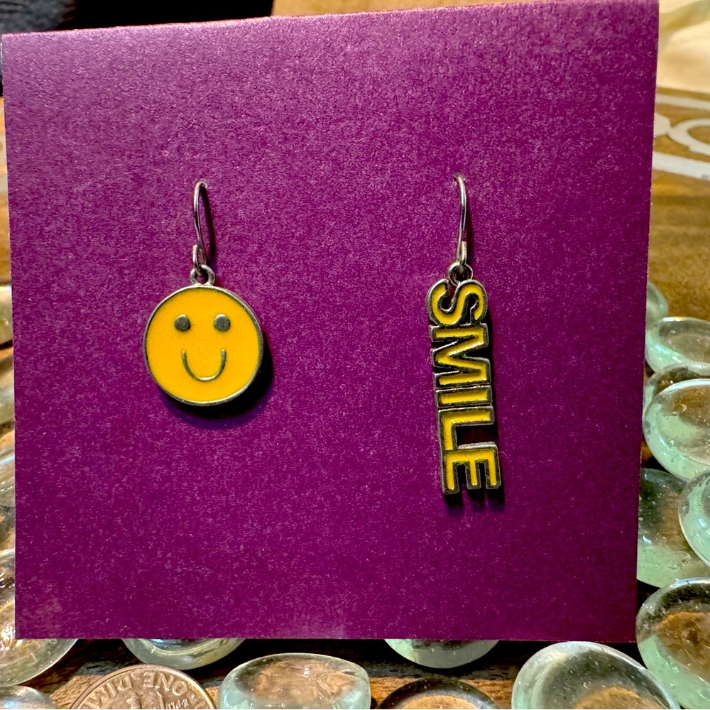 Vintage Enamel Happy Face/Smile Drop Earrings - Gem